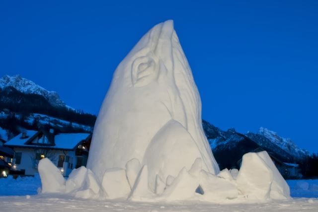 40 Best Snow Sculpture Ideas: #27 is So Cool!