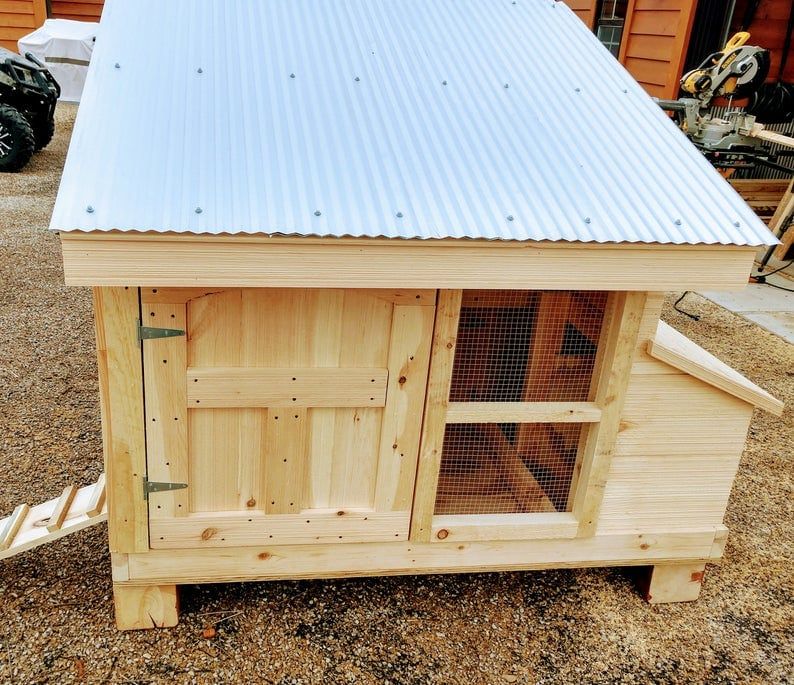 Small Chicken Coop Plans: Customize Your Hen House