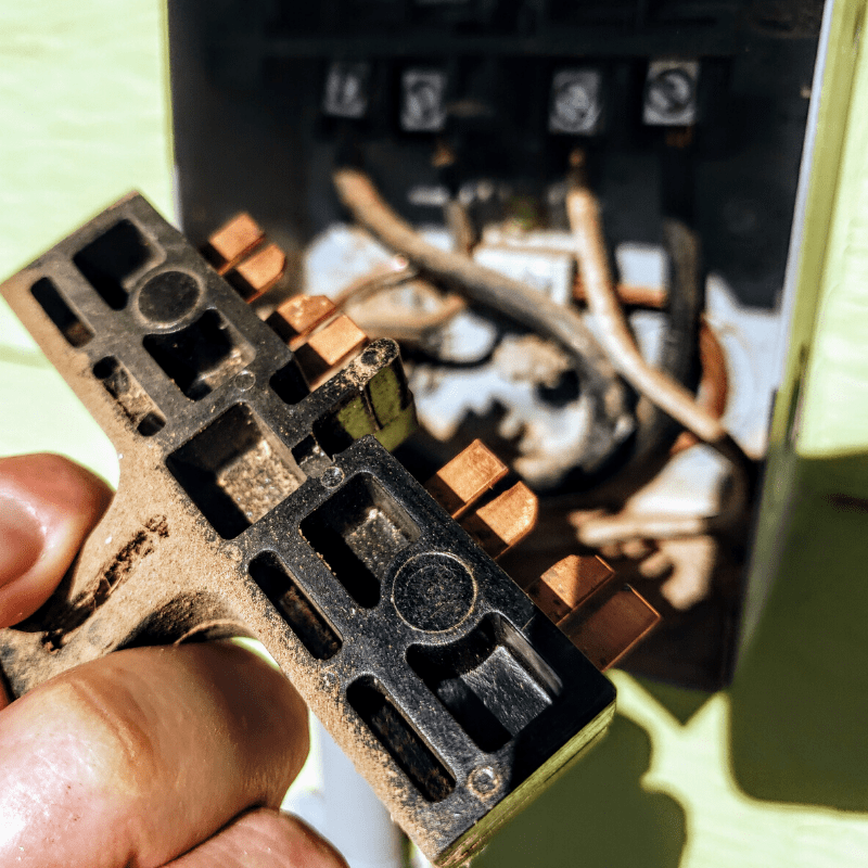 How to Replace an Air Conditioner Run Capacitor