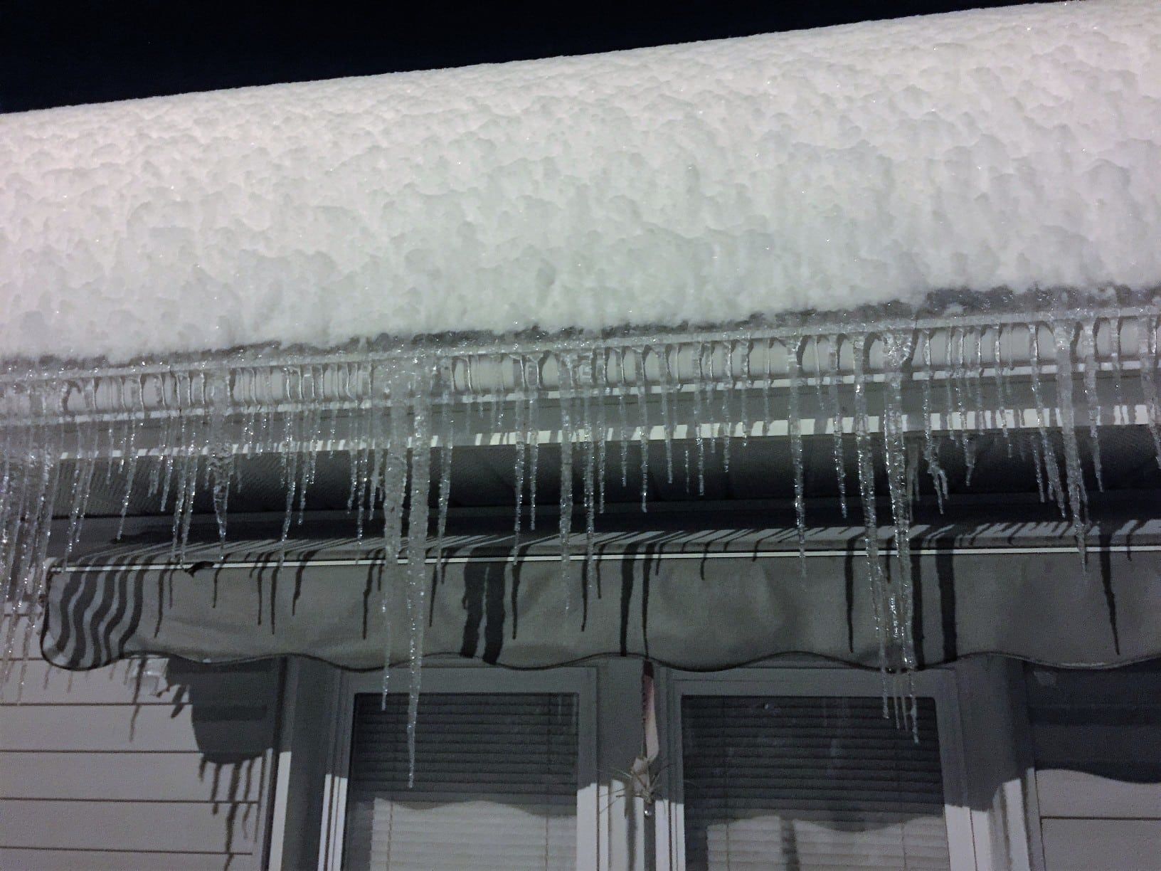 Ice Dam Prevention: How to Protect Your Roof & Home from Damage