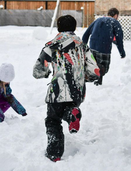 The Best Snowball Launchers for Amazing Snowball Fights All Winter Long