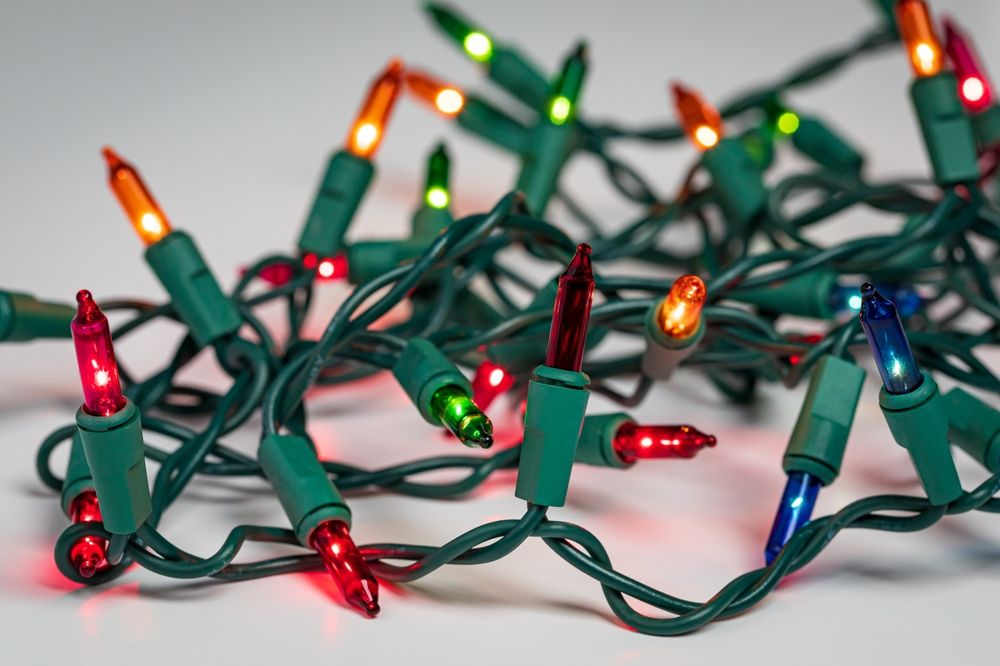 How To Make An Outdoor Christmas Tree Made of Lights