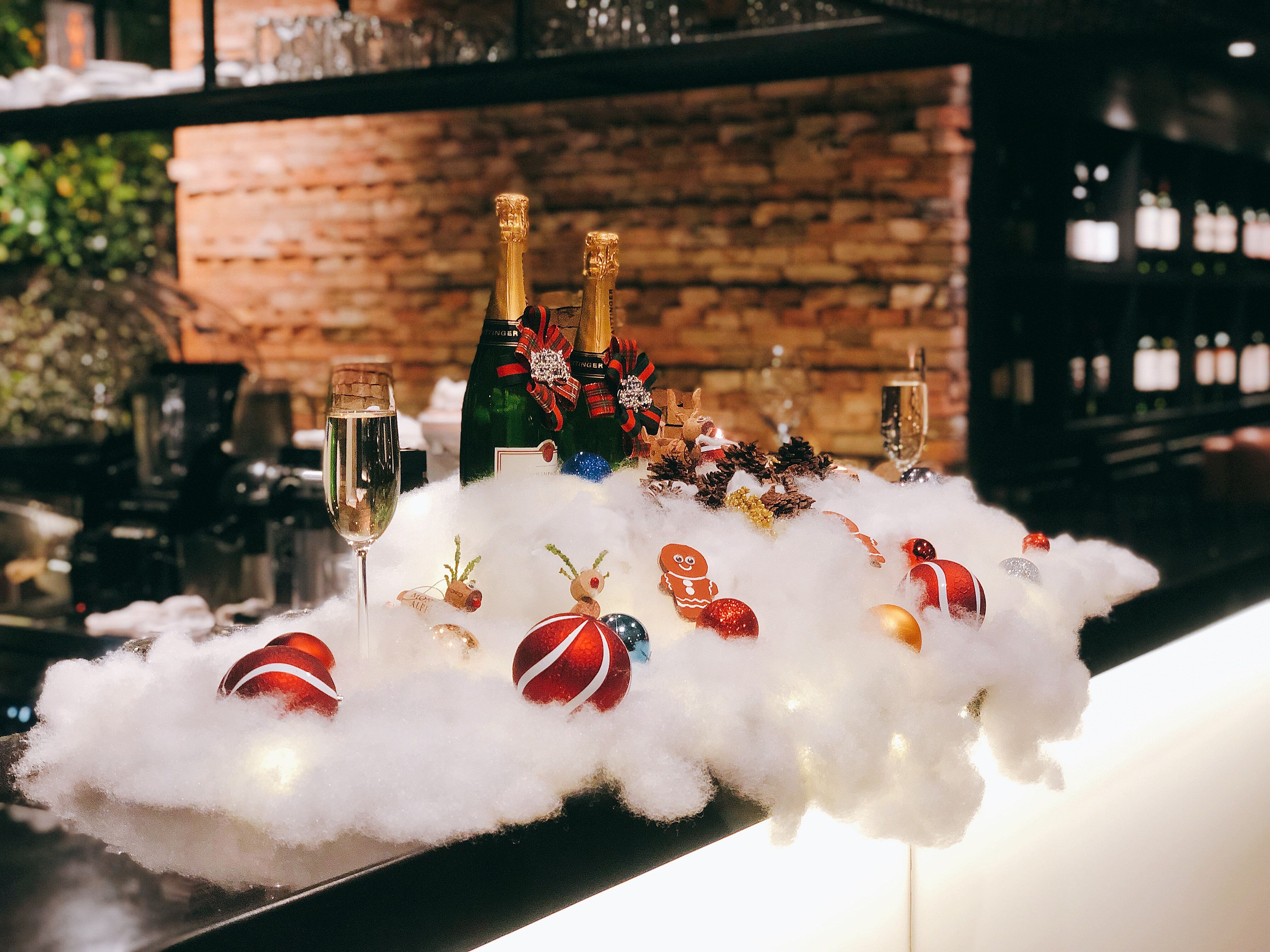 65 Fun & Creative Christmas Decorations Made From Pool Noodles