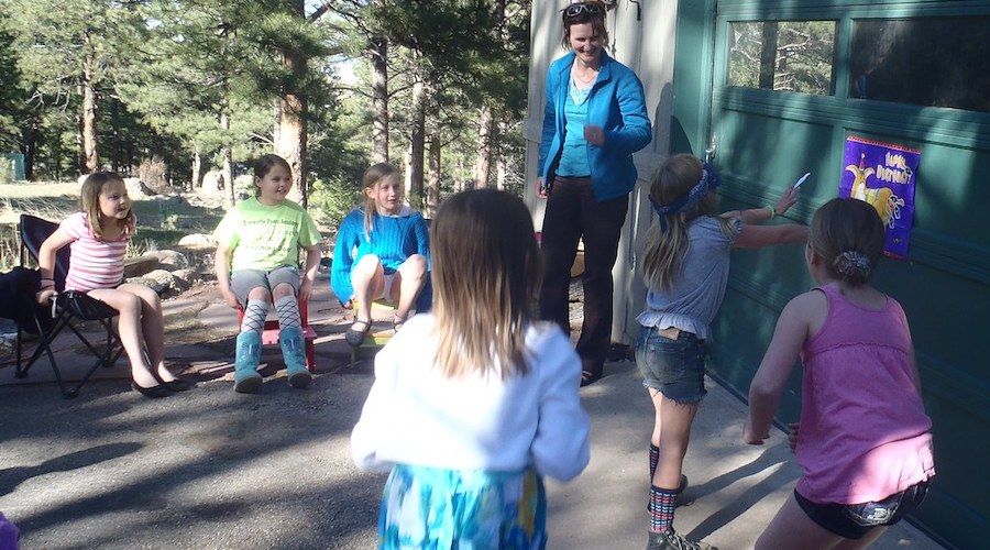 17 Fun Backyard Easter Activities