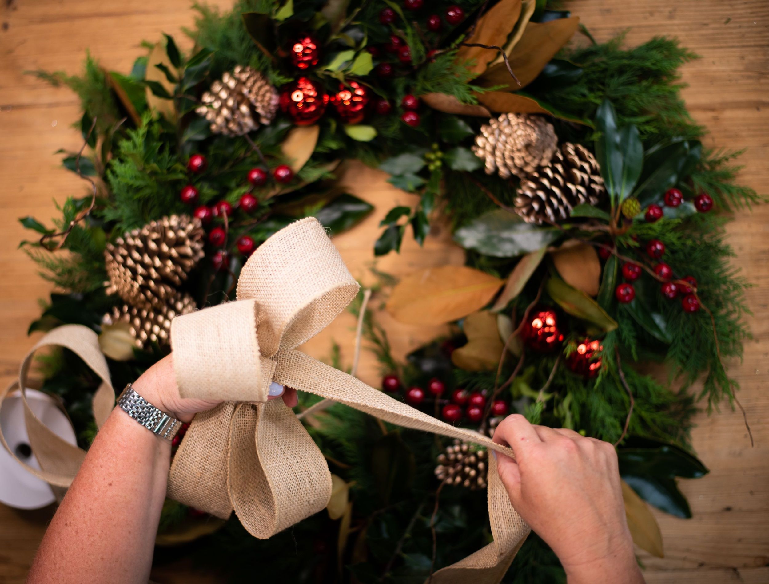 10 DIY Winter Wreath Ideas For Your Front Door