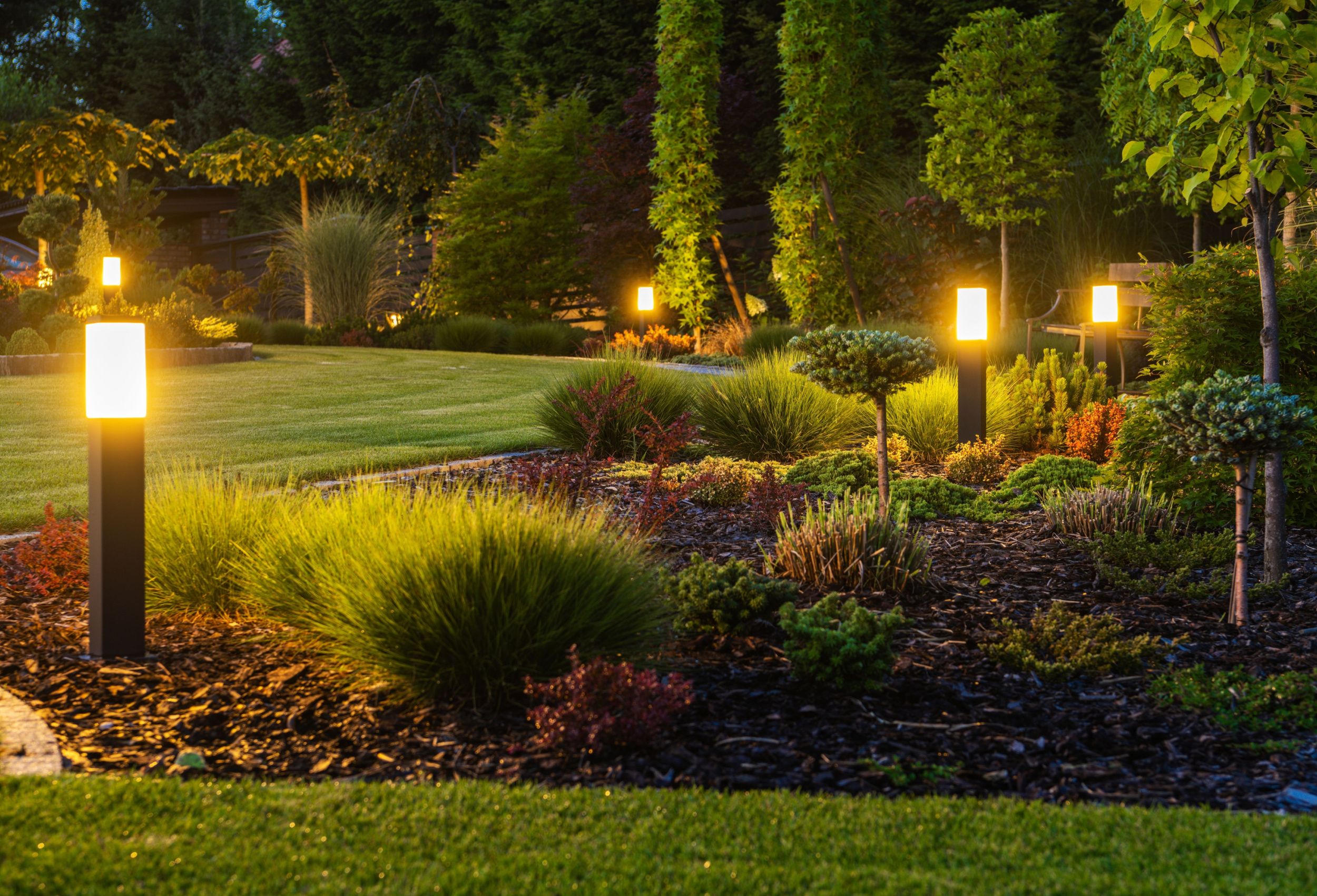9 Landscape Lighting Ideas