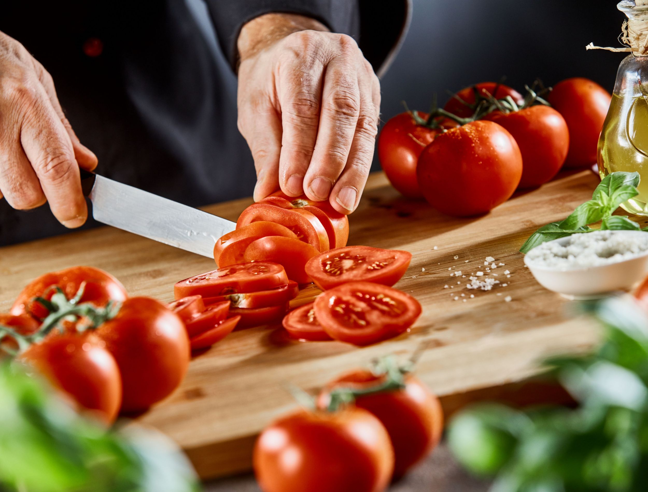 7 Tips for Harvesting Tomatoes