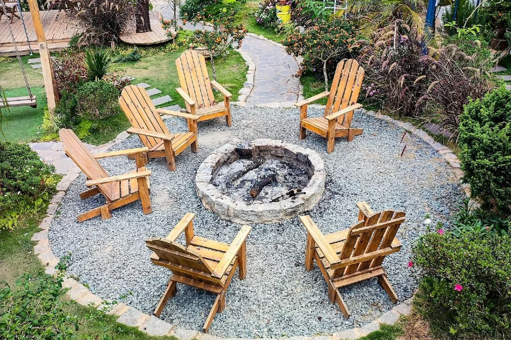 How to Properly Start a Fire in Your Fire Pit