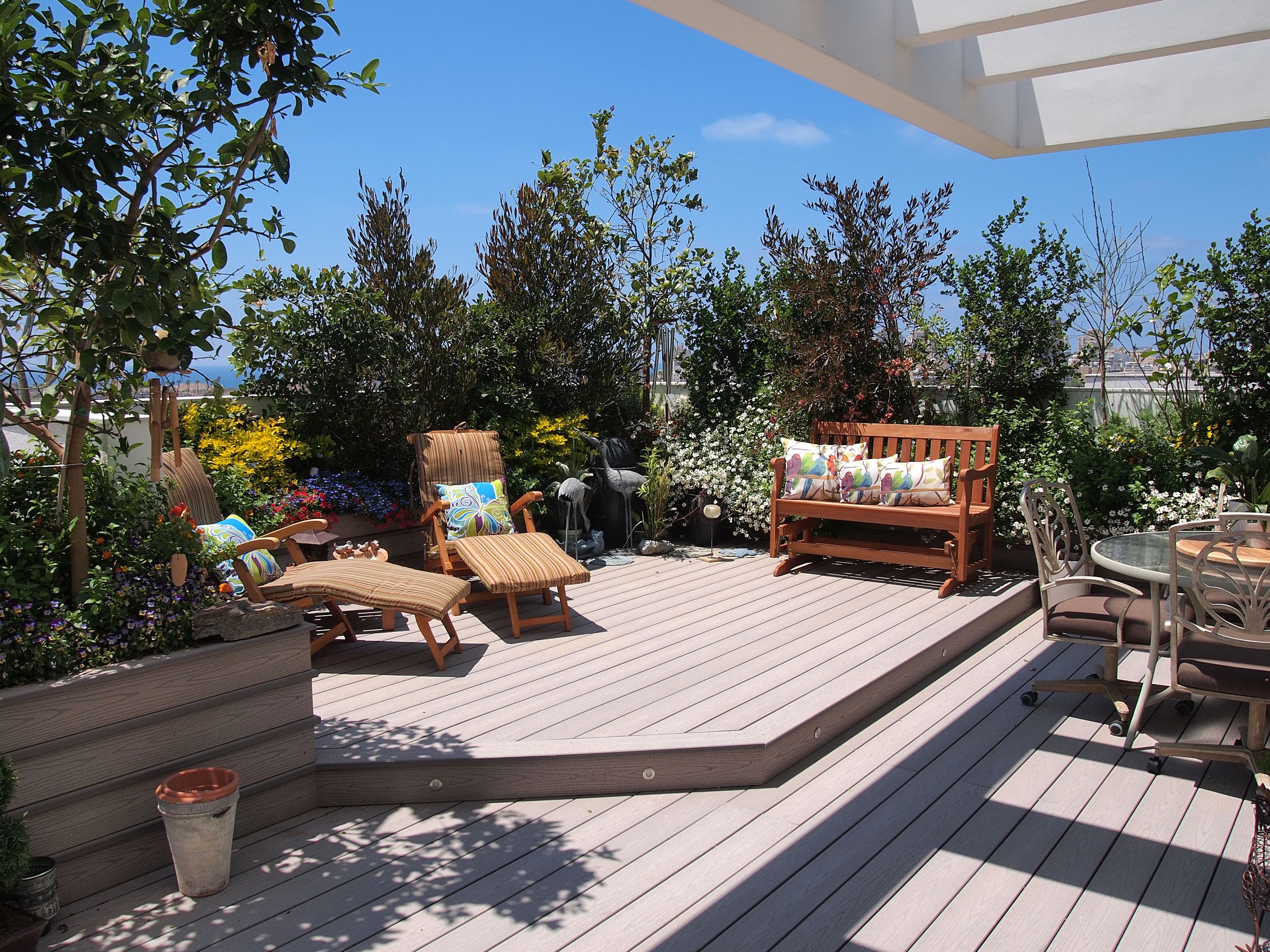13 Deck Privacy Ideas For a Secluded Backyard