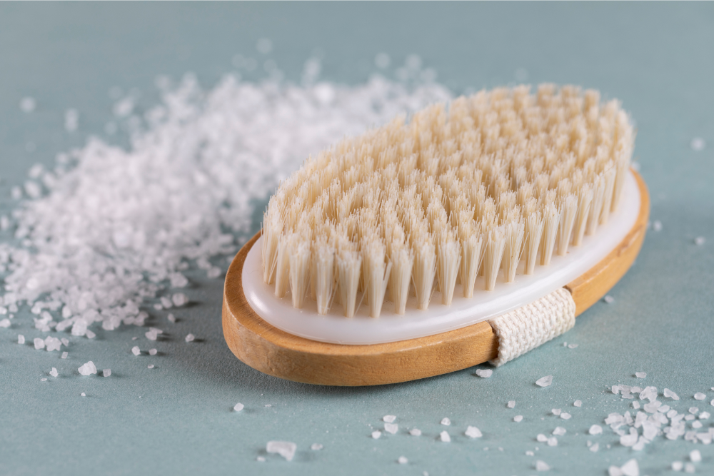 How to Use Baking Soda to Remove Oil Stains From Your Driveway