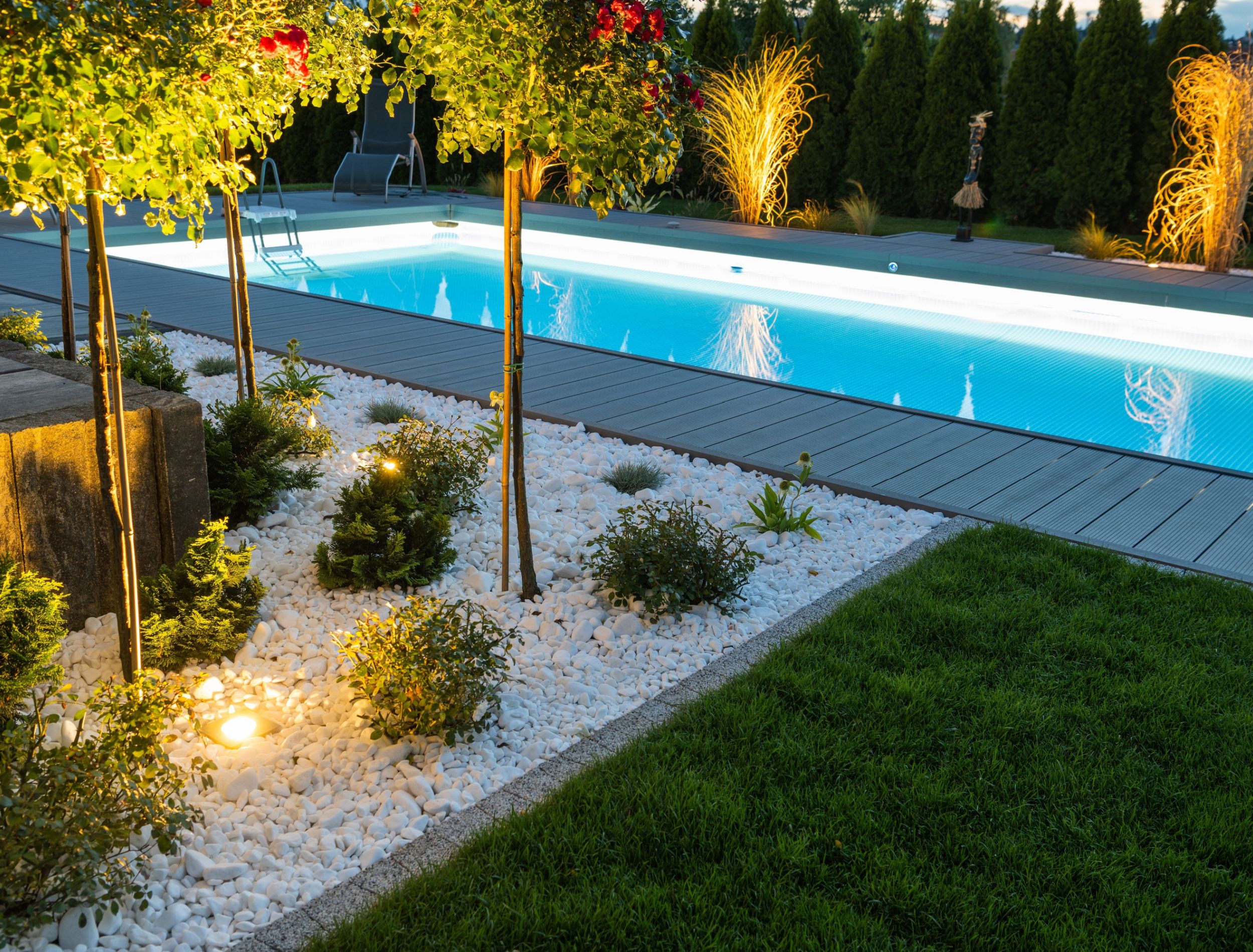 Brighten Up Your Poolscape With Lighting