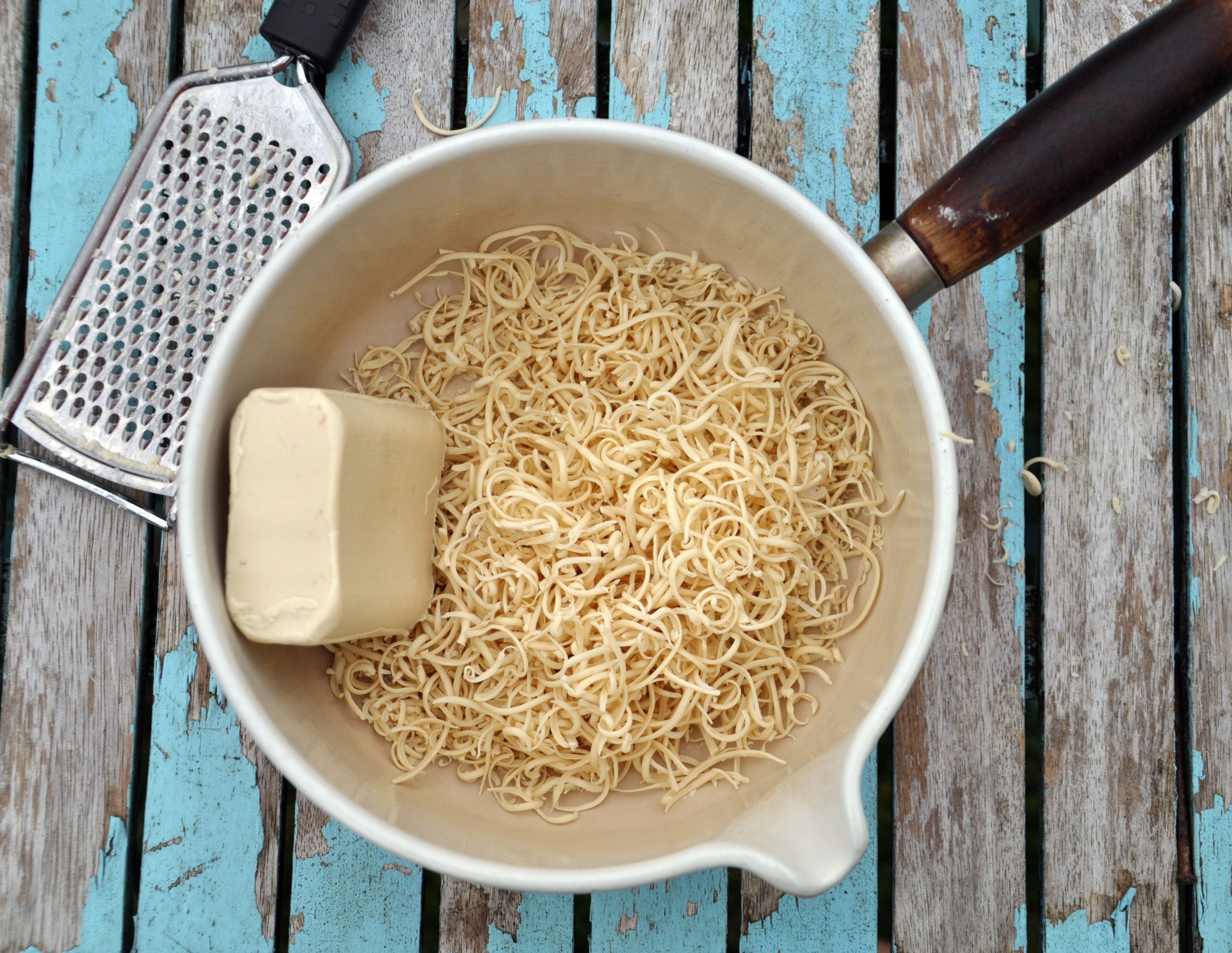 How to Use Soap to Repel Skunks From Your Backyard