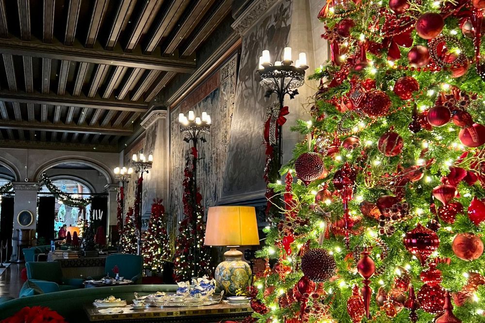 10 of the Best Red Christmas Tree Ideas