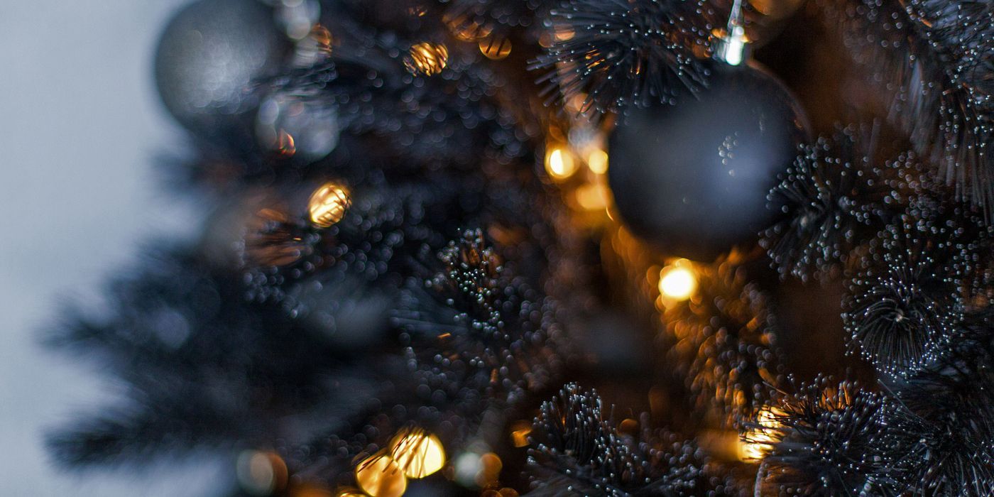 Bold Black Christmas Tree: Get Inspired With these Ideas