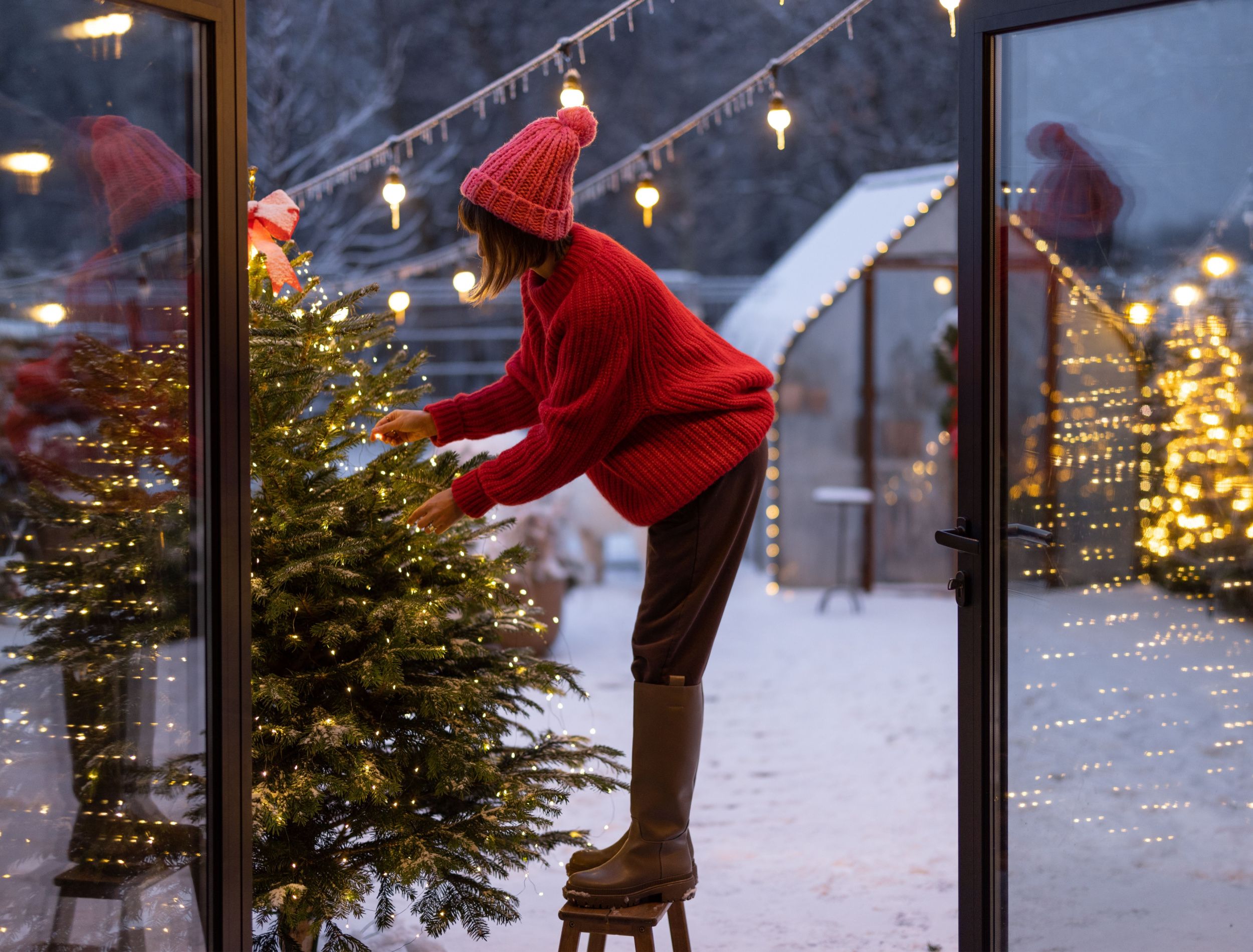 Wrapping Your Trees With Outdoor Lights: How to Get It Right
