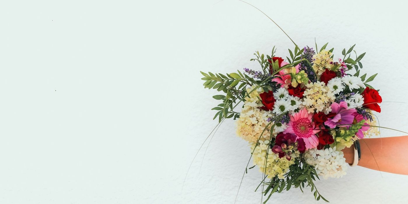 Creating a Stunning Display: A Guide to Flower Arrangement