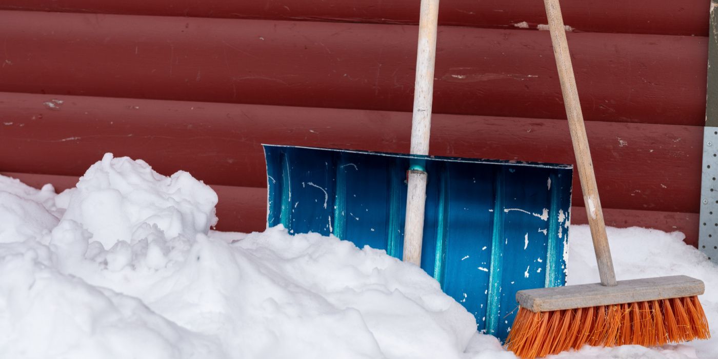 Snow In Your Gravel Driveway: 8 Ways To Remove It