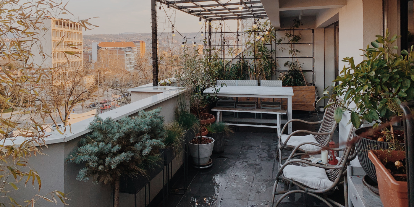 Winter Balcony Ideas for Small Space Gardening: 8 Options