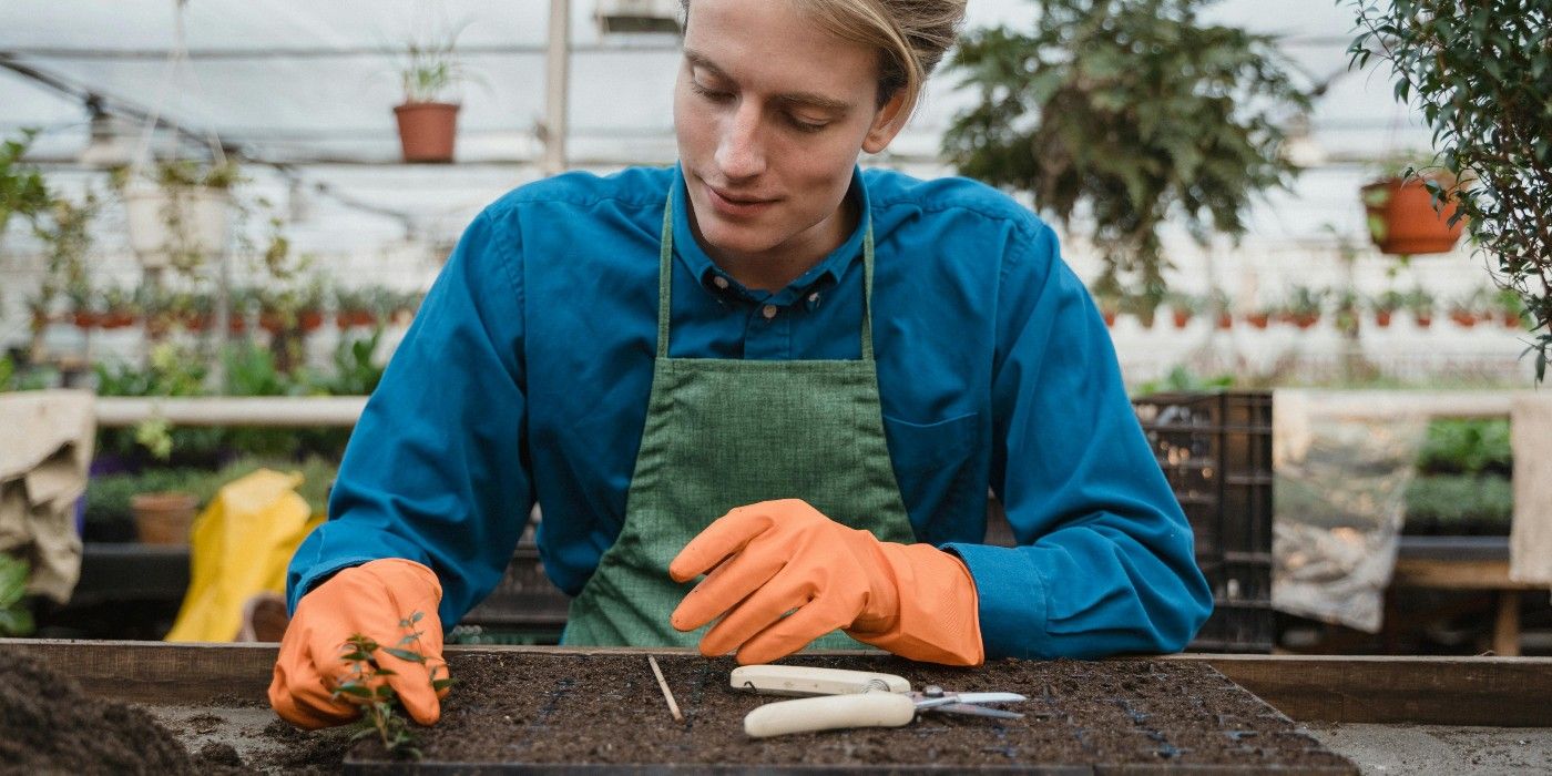 Gardening Fashion Items that All Gardeners Need in Their Closet