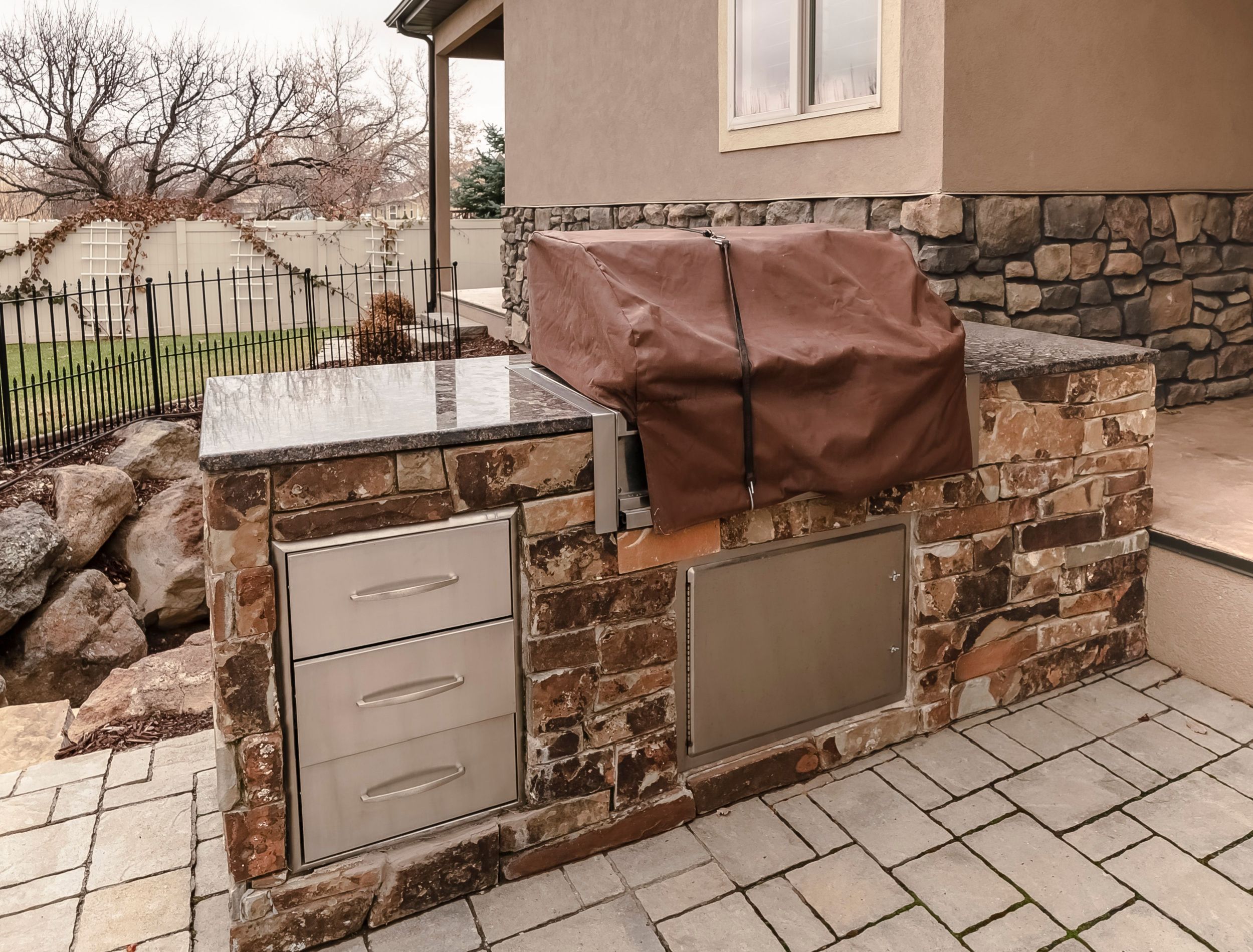 Tips For Utilizing Your Outdoor Kitchen In Winter