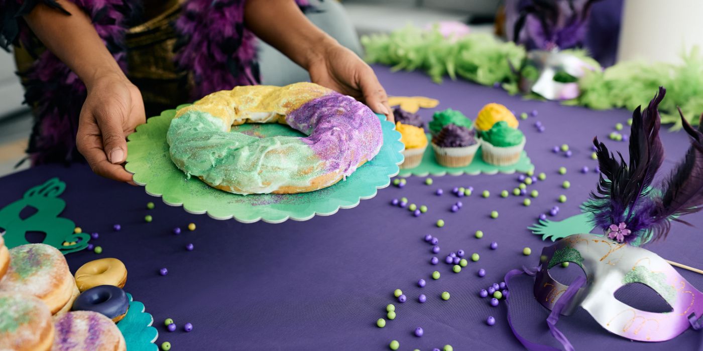 7 DIY Party Decorations For Mardi Gras