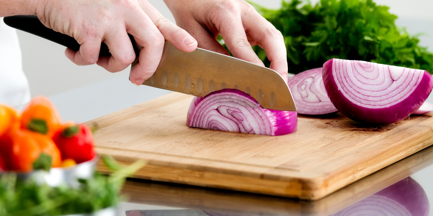 Learn How to Chop an Onion WIthout Crying With 10 Tricks