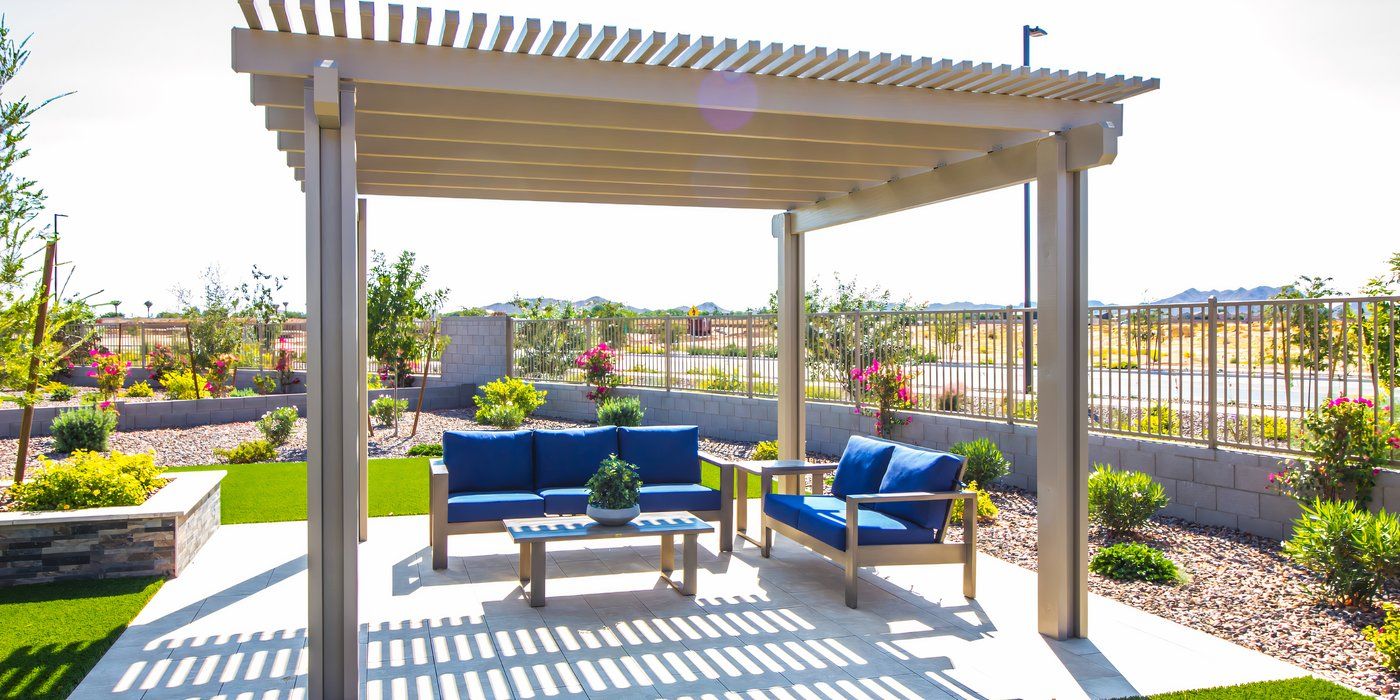 Outdoor Living Room: How to Build These Living Spaces