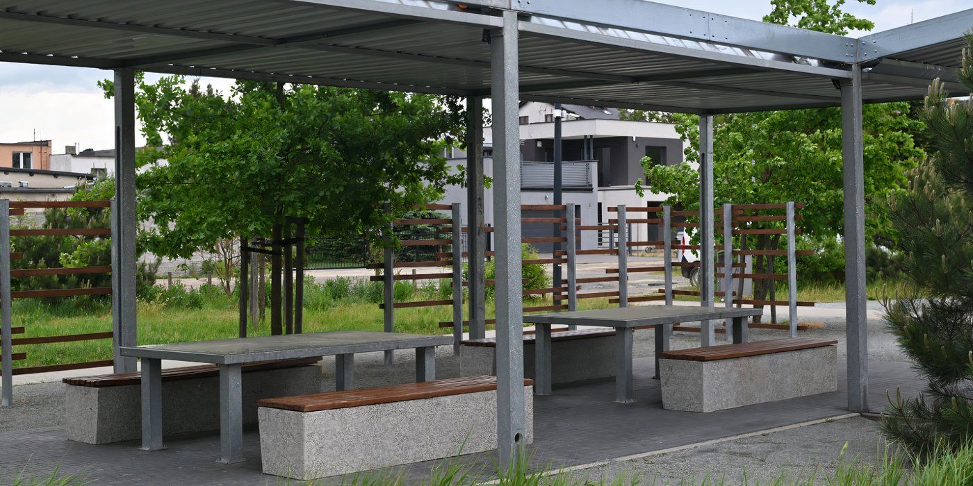 Outdoor Living Space Ideas: Use Concrete Furniture