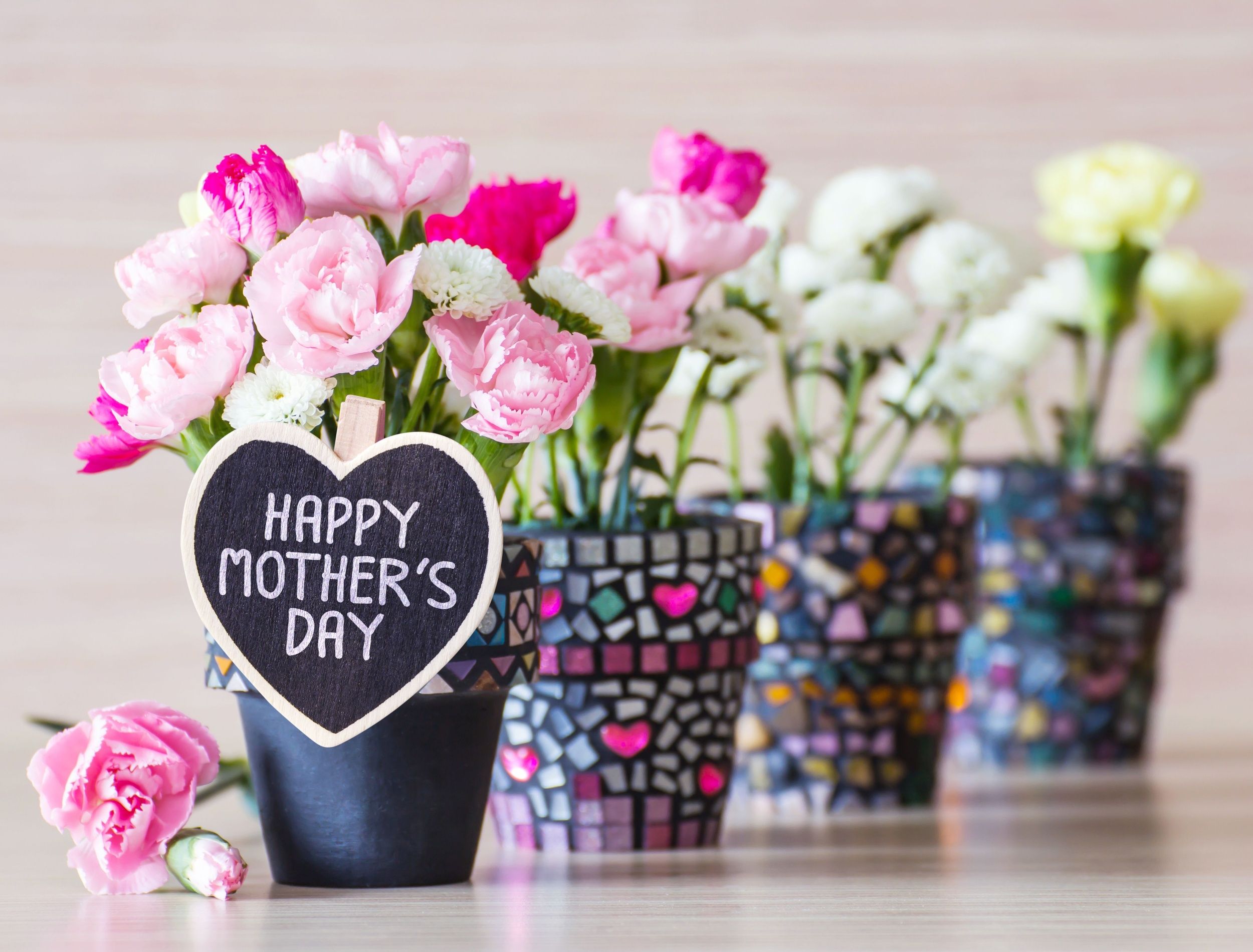 The 7 Most Symbolic Flowers for Mother's Day