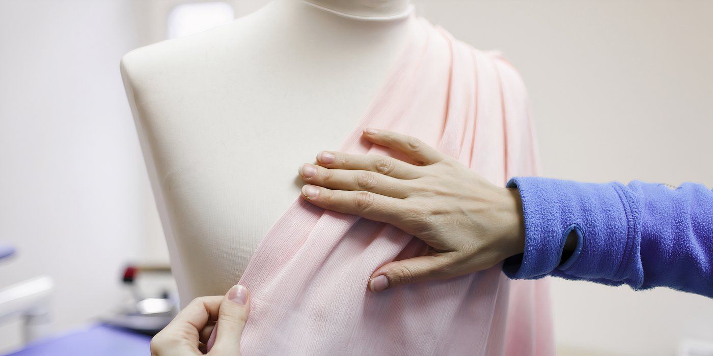 How to Make a Dress Using Fresh Flowers