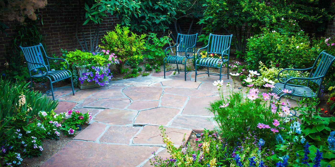 Backyard Design Ideas: Create a Colorful Outdoor Nook