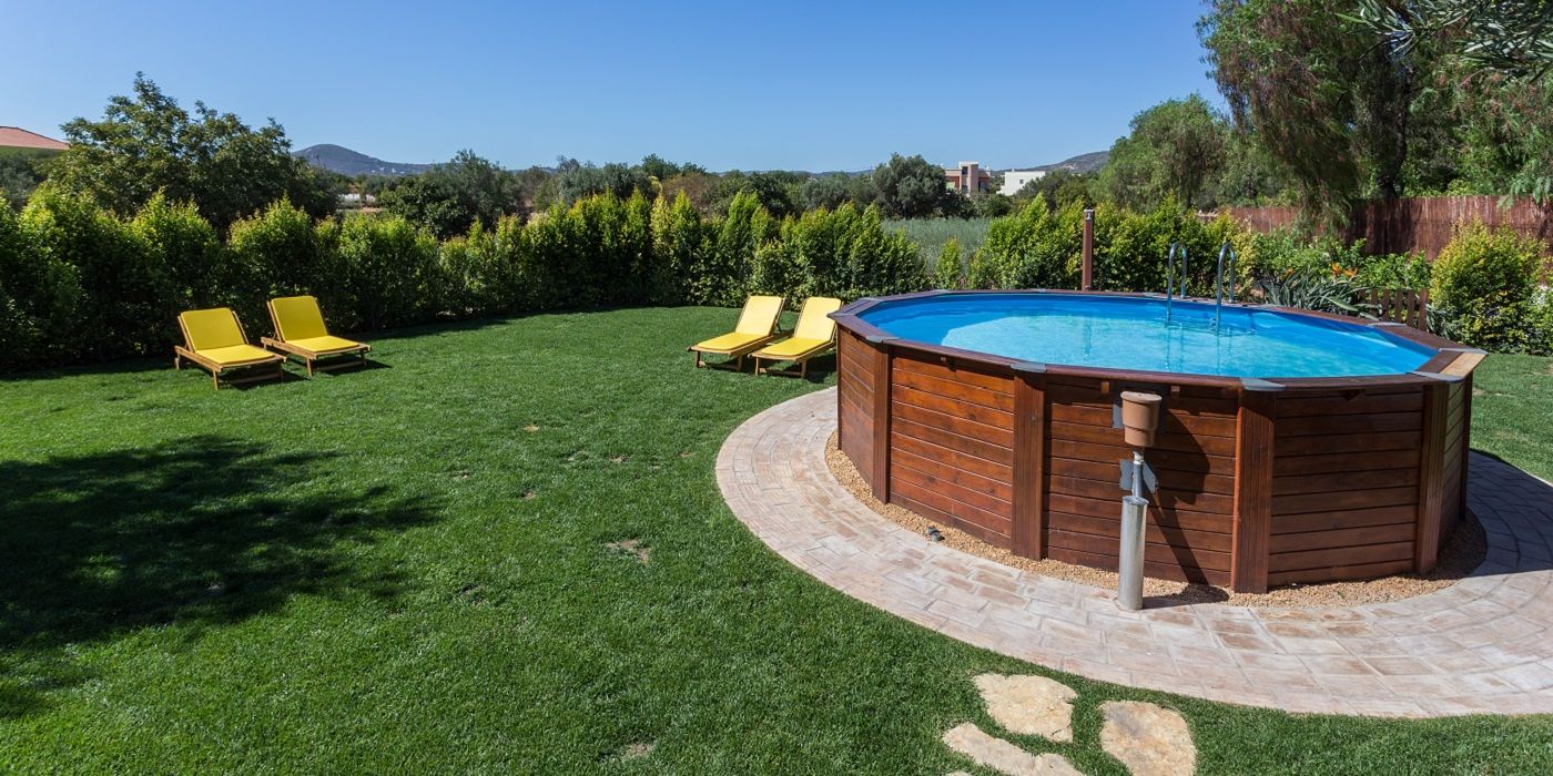 Surround Your Above Ground Pool With Landscaping