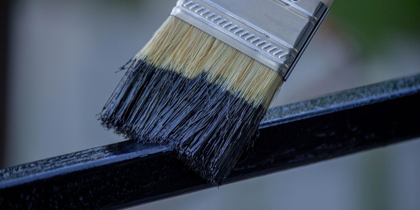 When Do You Need to Repaint Your Fence?