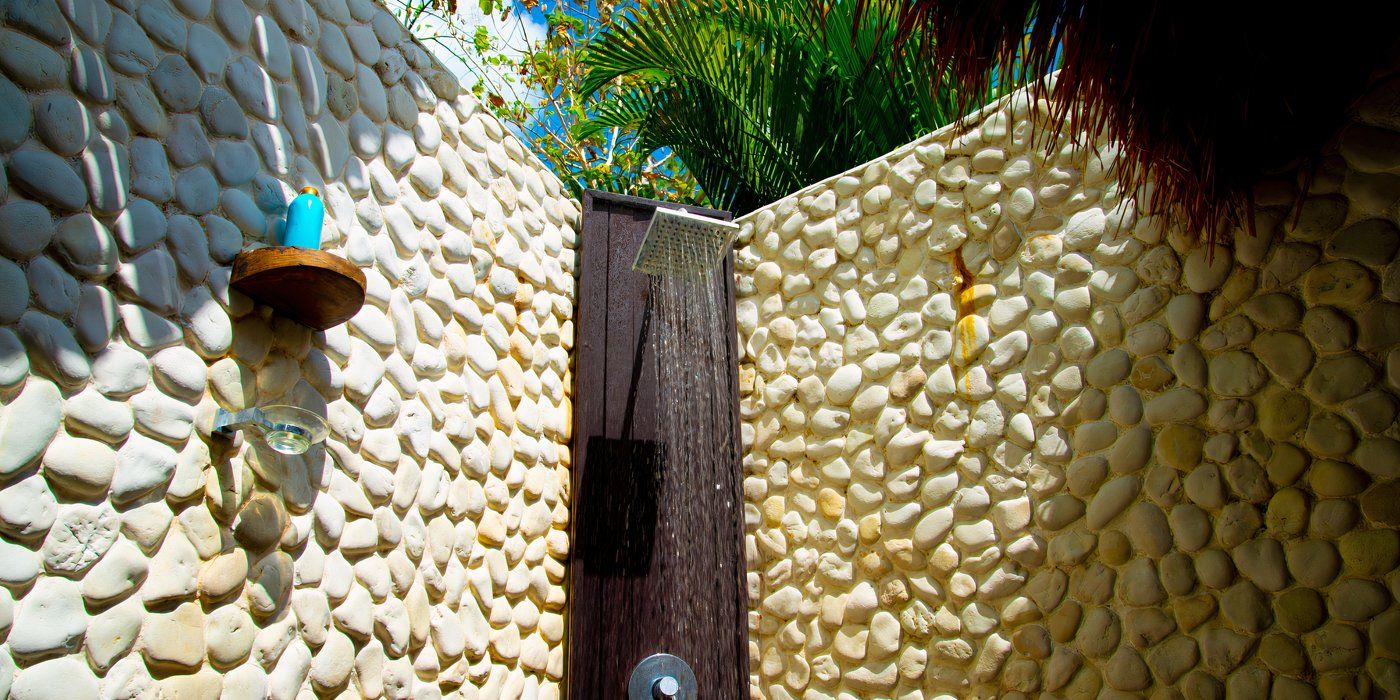 Outdoor Shower Ideas: Use 5 Designs to Upgrade Your Pool Area