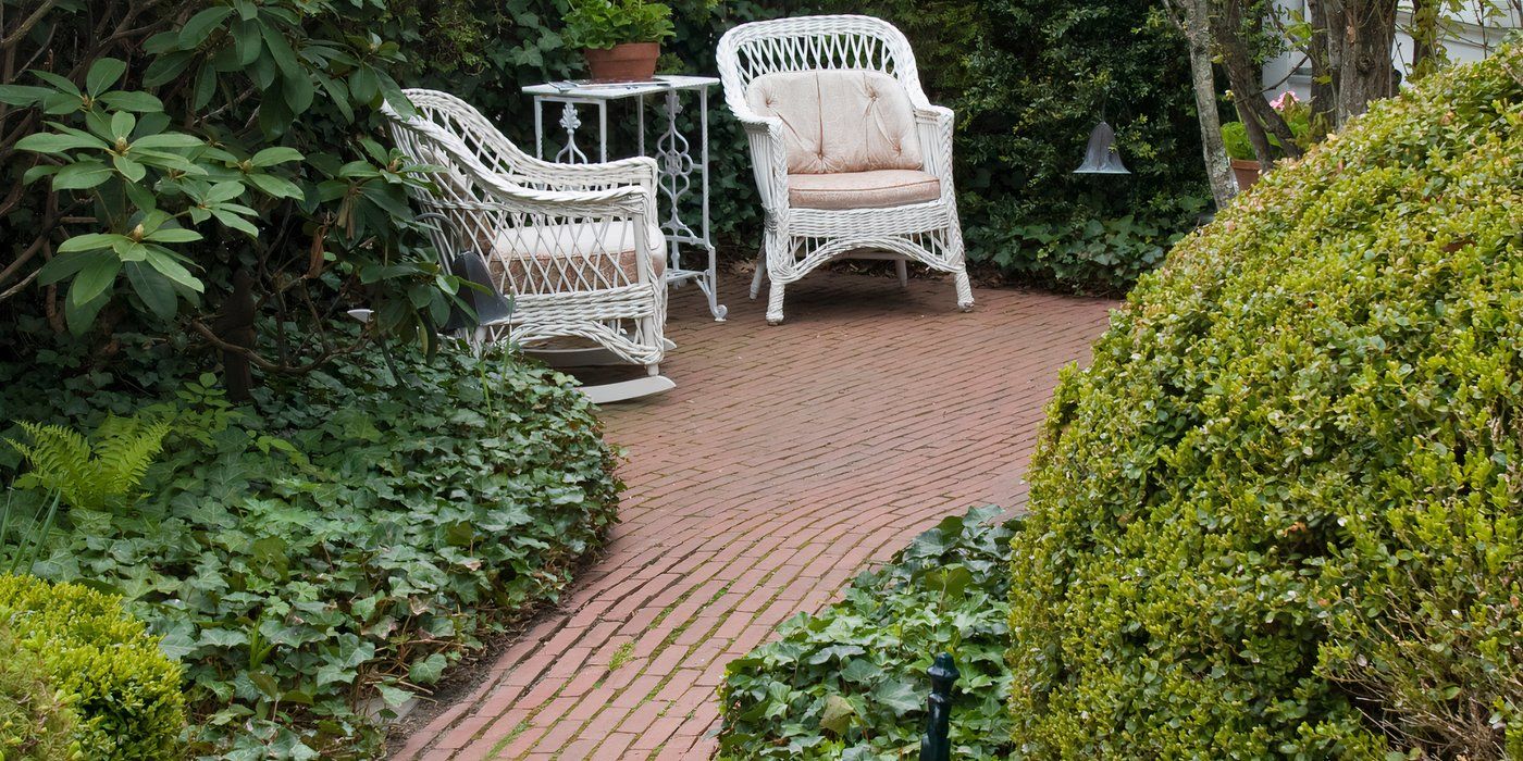 Backyard Design: Create an Elegant Vintage Garden in Your Backyard