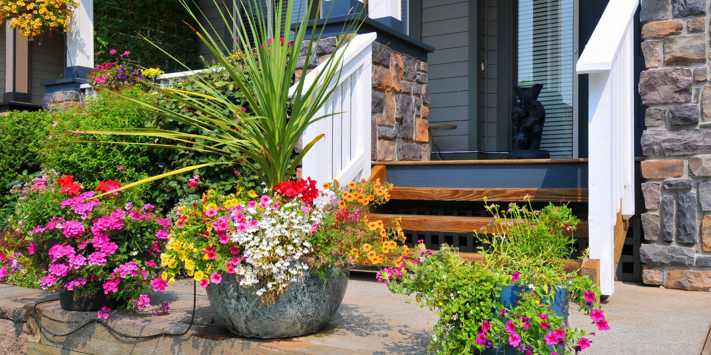 Spruce up Your Outdoor Living Space WIth Ideas for 5 Seasonal Planters