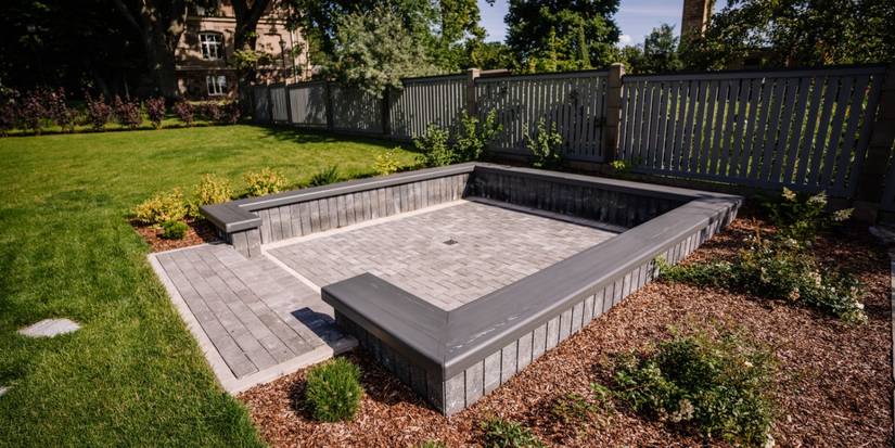 Natural Stone Retaining Wall Ideas for Stunning Backyard Design